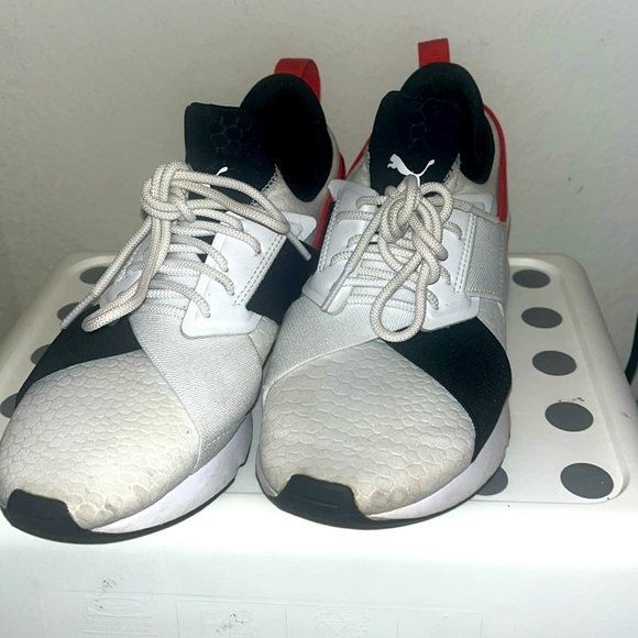 Puma | Shoes | Pumas Black And White Shoes With The Back Red | Poshmark